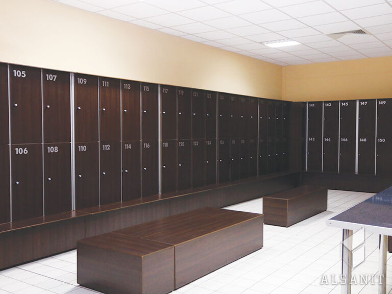 Producent systemowych kabin sanitarnych do WC oraz szafek i wyposażenia ...